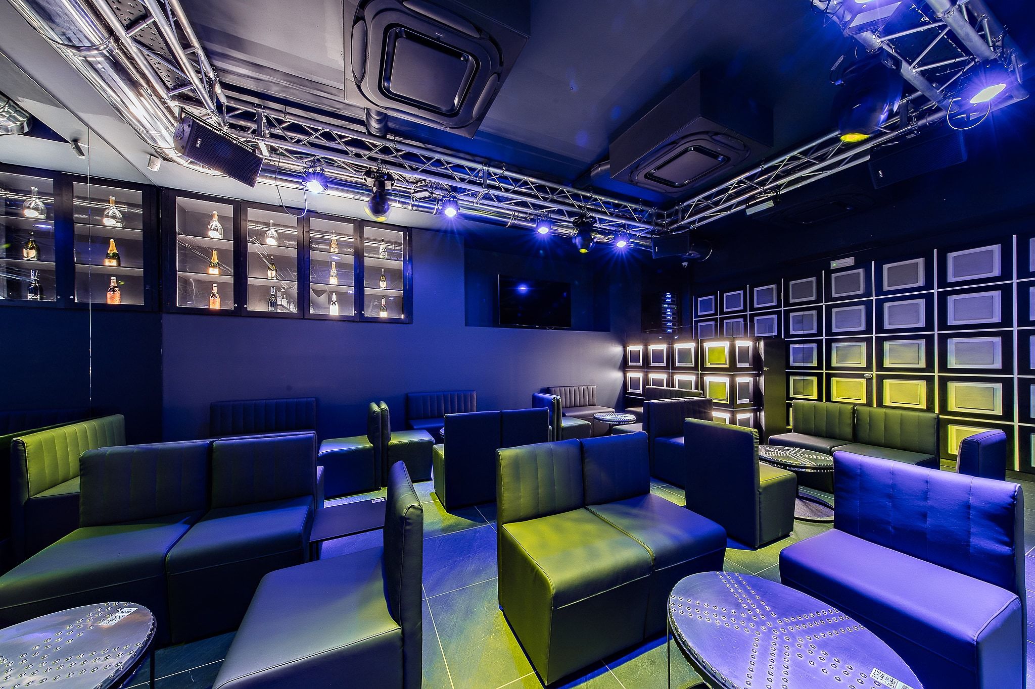 Inside Milano - Festa 18 anni Milano: Migliori Locali per il Diciottesimo